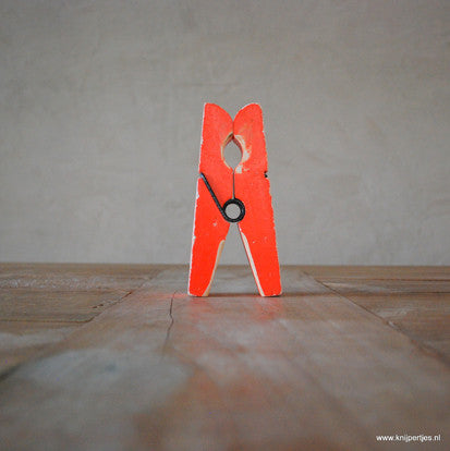 Grote Knijper Vintage Oranje | Grote oranje klemmen | Knijpertjes.nl